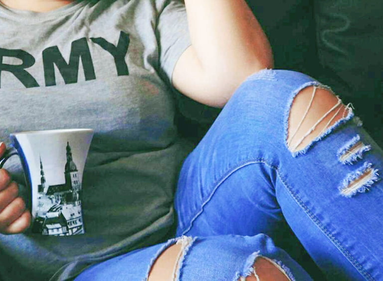 BEST JEANS BRANDS IN THE WORLD - Glam, but first coffee